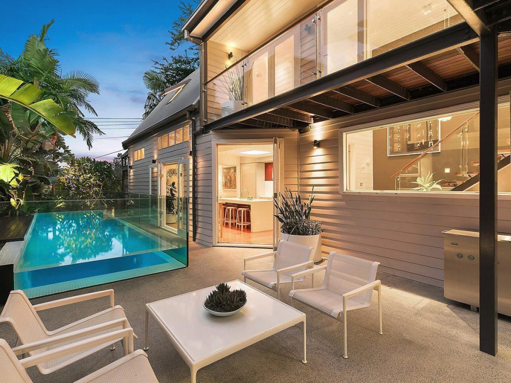 Unique Suburban Modern Home with Courtyard Swimming Pool