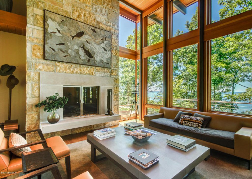 Spectacular Modern Architectural Masterpiece on Lake Michigan