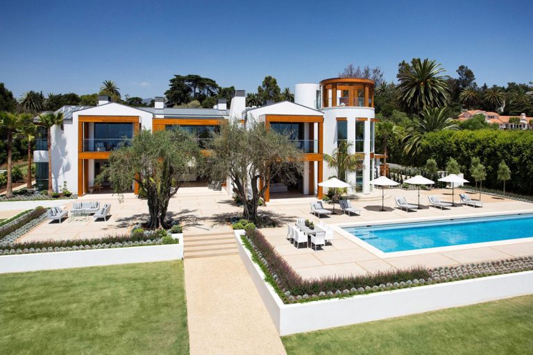 Post-Modern Contemporary Oceanfront Mansion in Santa Barbara