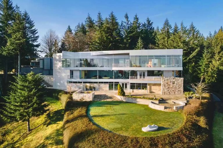 Architecturally Stunning Pacific Northwest Contemporary Home