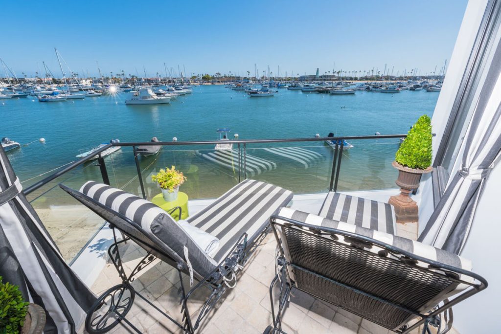 Lido Isle Luxuriously Crafted Bayfront Home with Amazing View