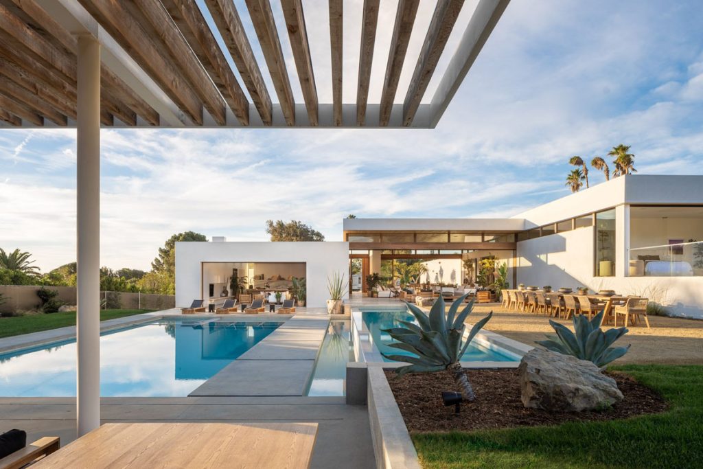 Resort-Style Minimalist Oasis with Intimate Courtyards