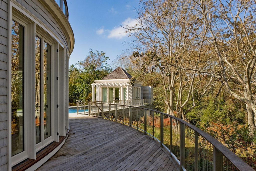 Cape Cod Harbor View House On A Curved Bluff