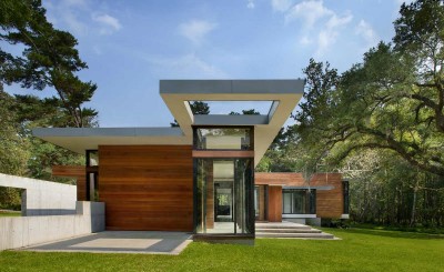 Modernist Dream Home With A Midcentury Touch