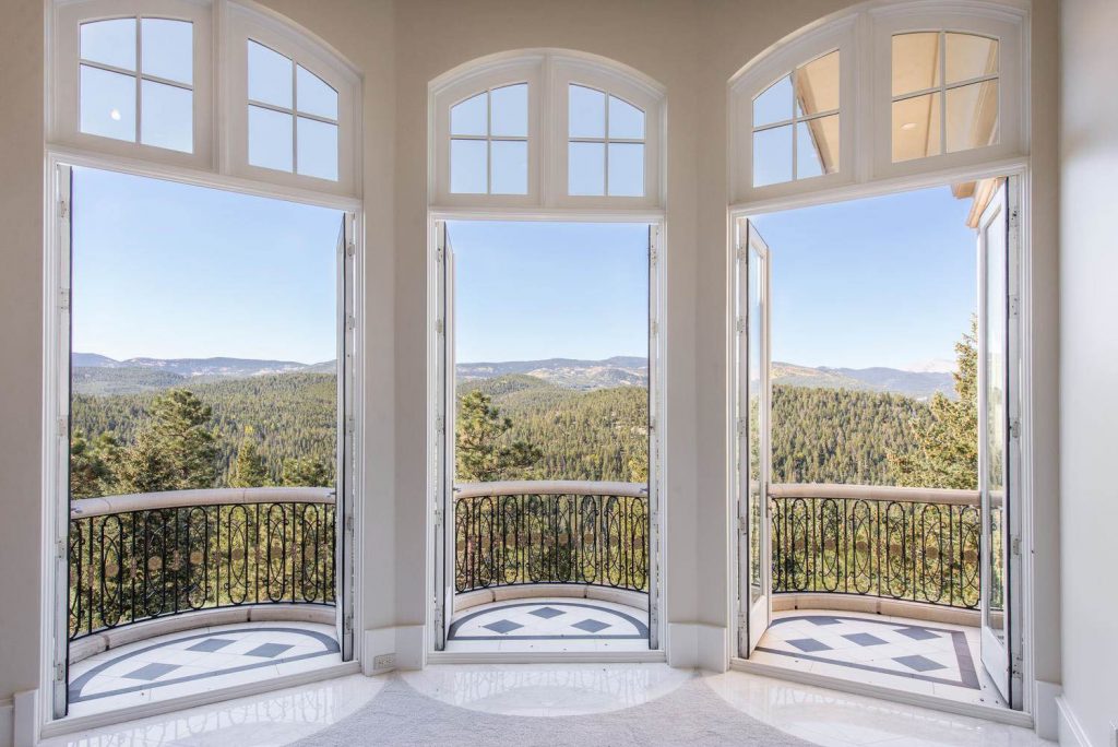 Grand Chateau Residence In The Colorado Rocky Mountains