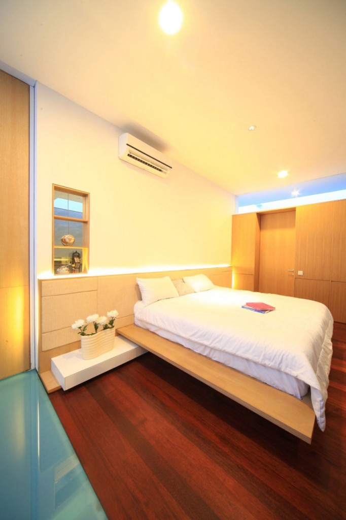 Narrow House Maximizes Space On Three Floors | iDesignArch | Interior ...