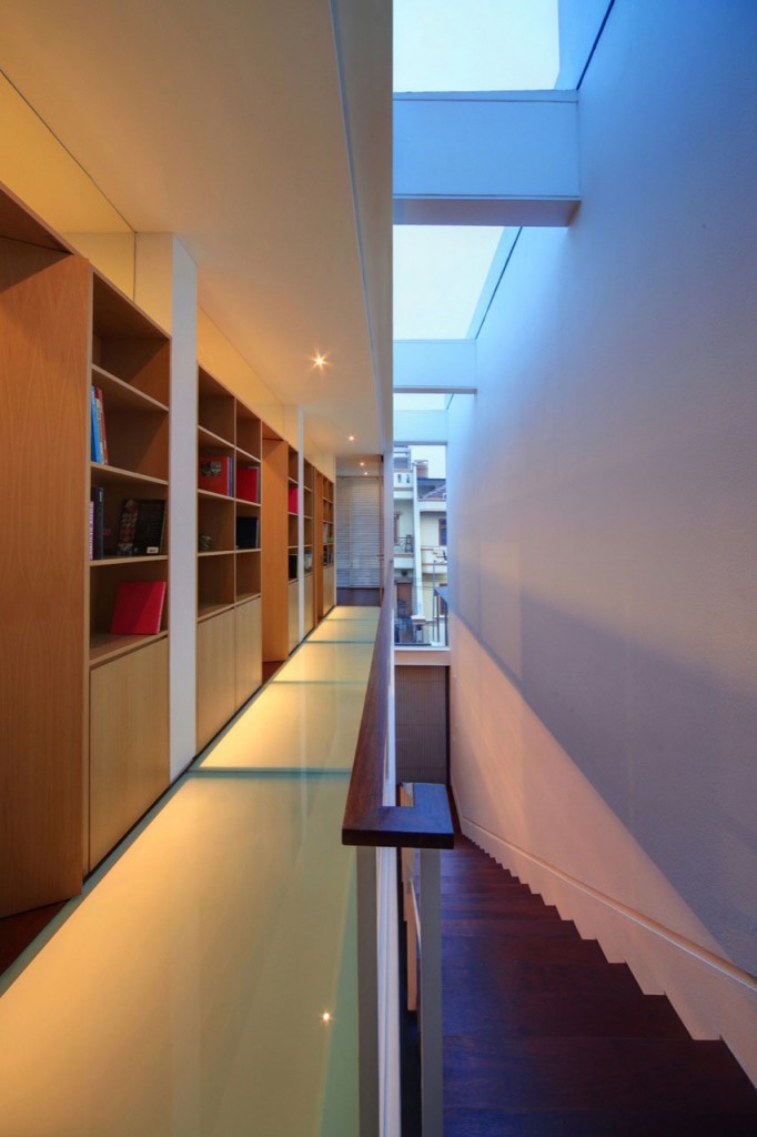 Narrow House Maximizes Space On Three Floors | iDesignArch | Interior ...