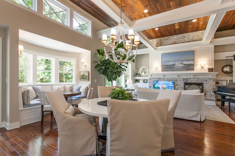 Charming Lakeside Home with Nautical Lighthouse Theme