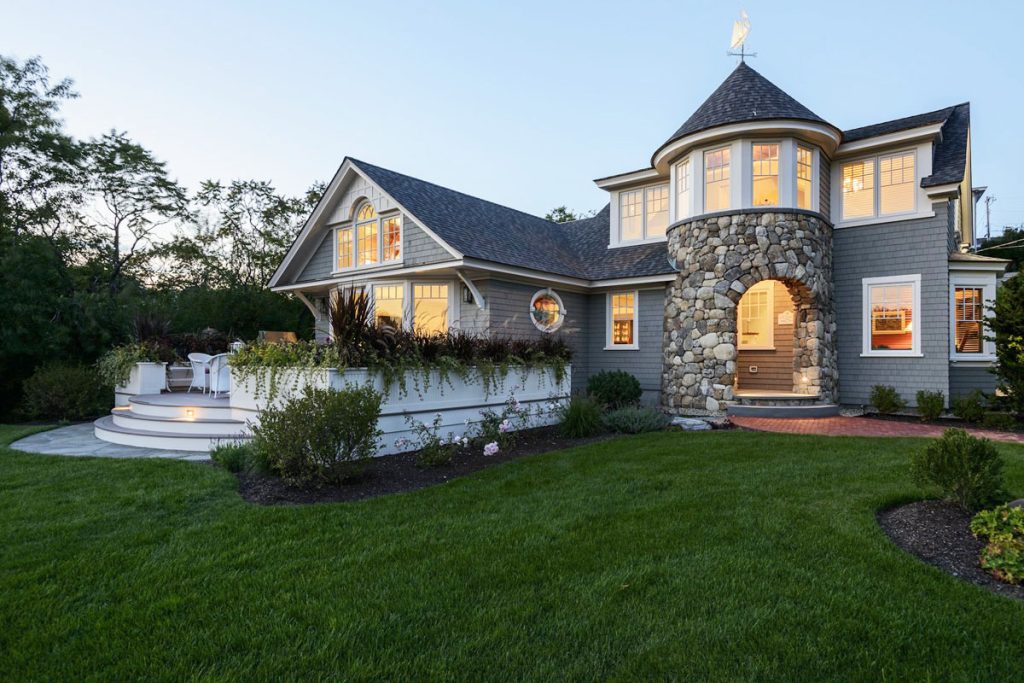 Charming Nautical Themed Coastal Seaside Cottage