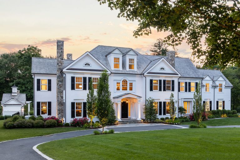 Traditional Colonial Style Estate Home on Hemlock Hill