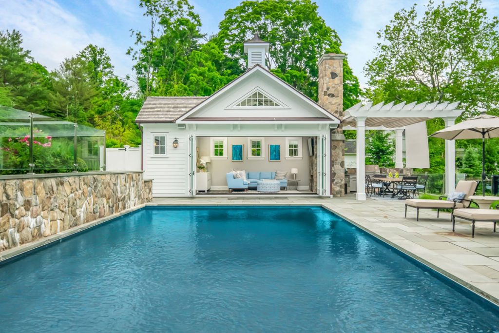 Traditional Colonial Style Estate Home on Hemlock Hill