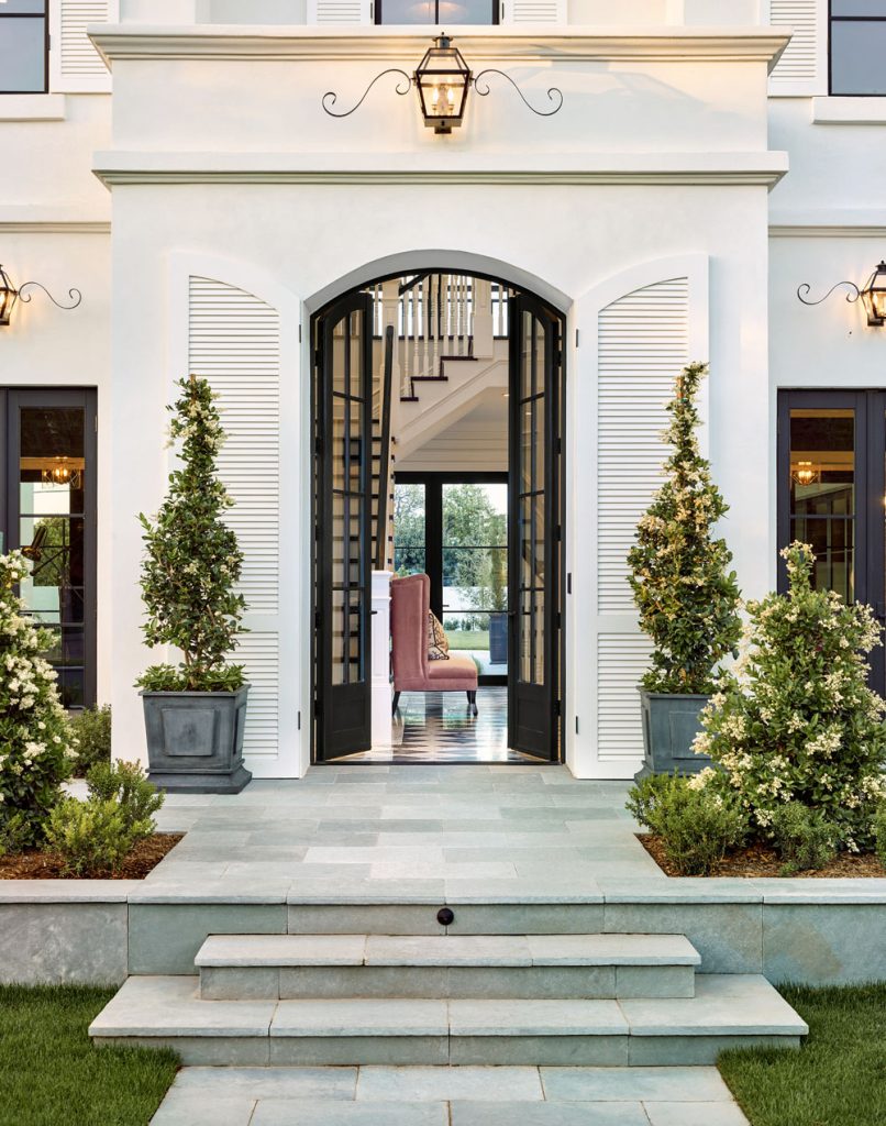 Timeless Dream Home with Georgian-Inspired Architecture