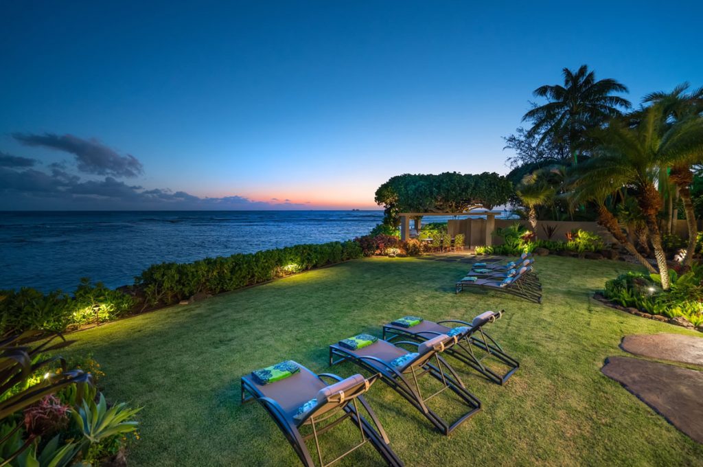 Oceanfront Home in Honolulu with Stunning Architectural Details and ...