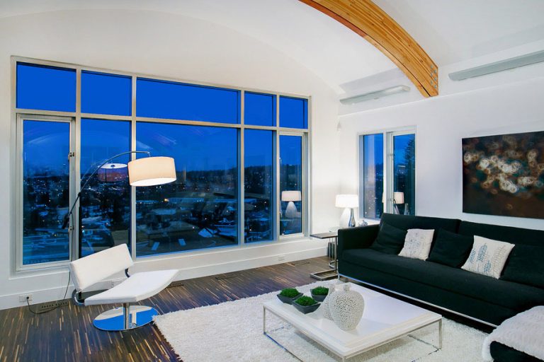 Contemporary Custom Home In Vancouver With Unique Arc Roof ...