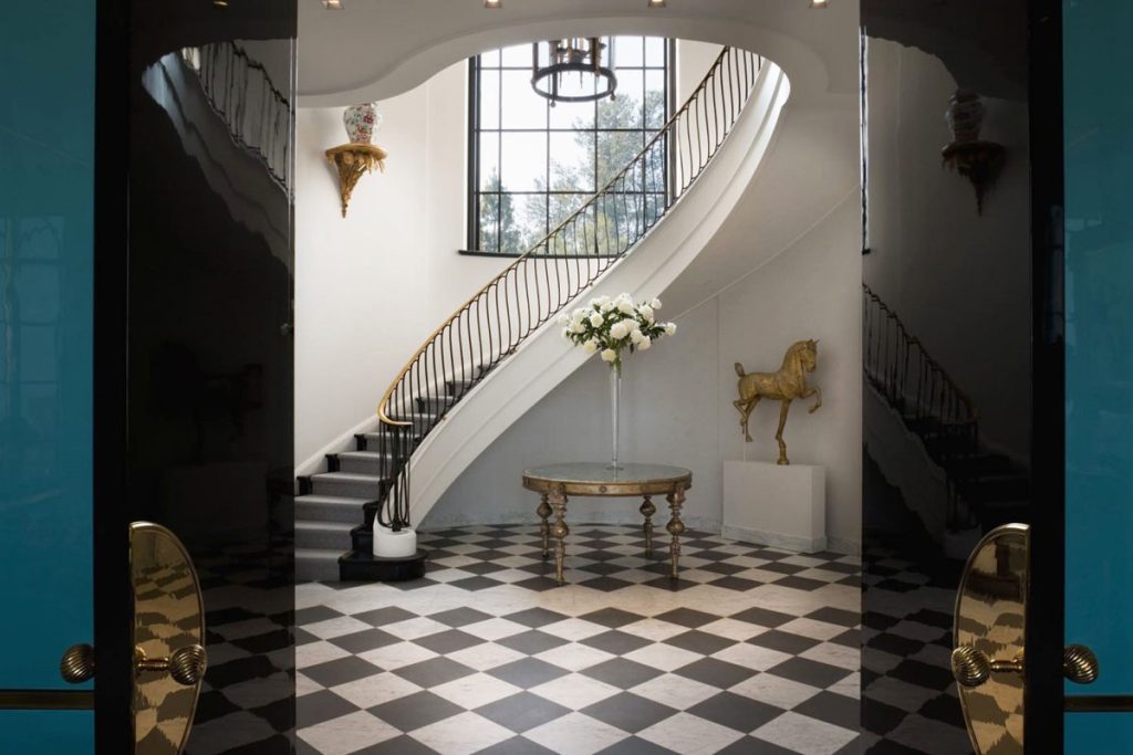 Contemporary Mansion Inspired by Regency Architecture