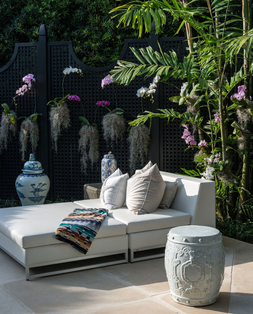 Elegant Regency-Style Palm Beach Villa Combines Classic And ...