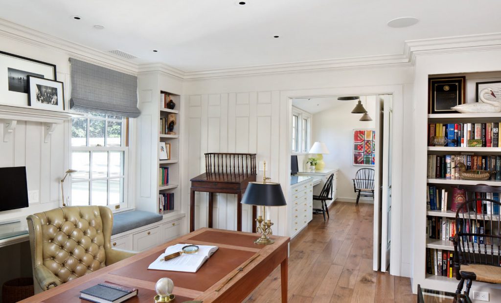 Crown Moulding Dominates This Updated Neoclassical American Federal ...