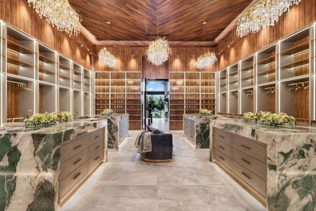 Villa Spectre: A James Bond-Inspired Lakefront Estate