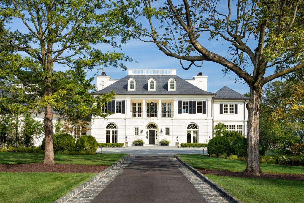 Stately American Federal Style Mansion on the Potomac River