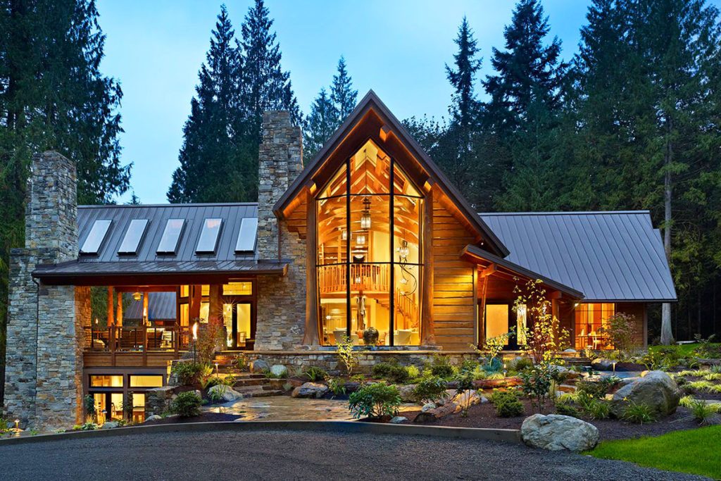 Secluded Rustic Stone and Log Home in the Alpine Forest