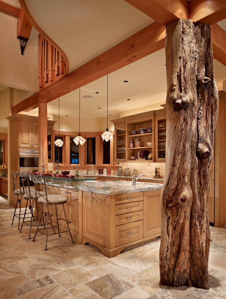 Secluded Rustic Stone and Log Home in the Alpine Forest