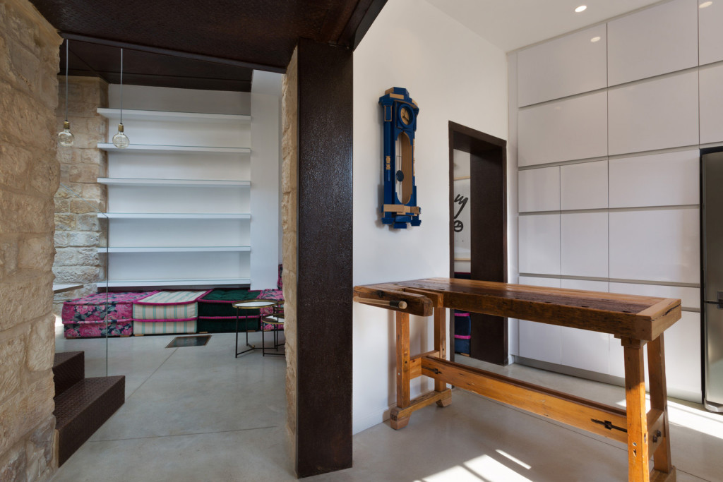 Stone House In Israel Built In The Shape Of The Hebrew Letter Chet ...