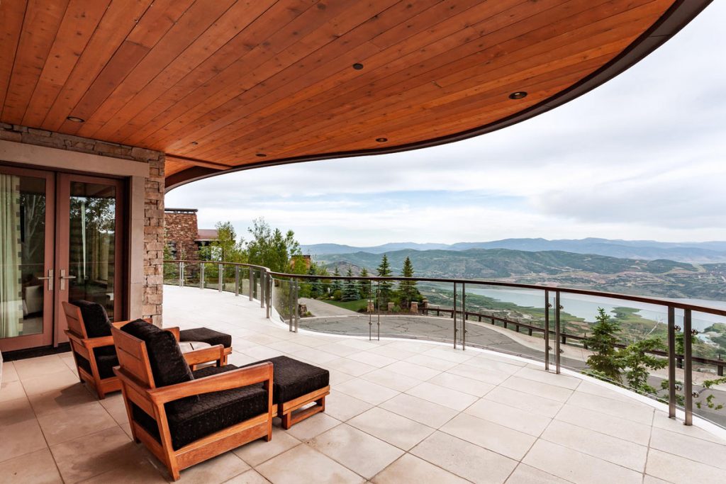 Luxury Resort-Like Mountaintop Home with Dramatic Architecture