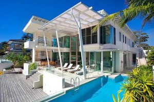 Unique Coastal Waterfront Holiday House in Australia