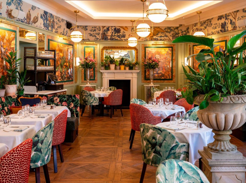 Exotic Elegance of The Ivy Restaurant Next to Windsor Castle