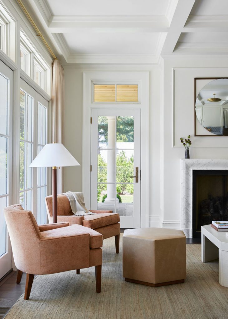 A Classic Colonial Dream Estate with Shingle-Style Architecture