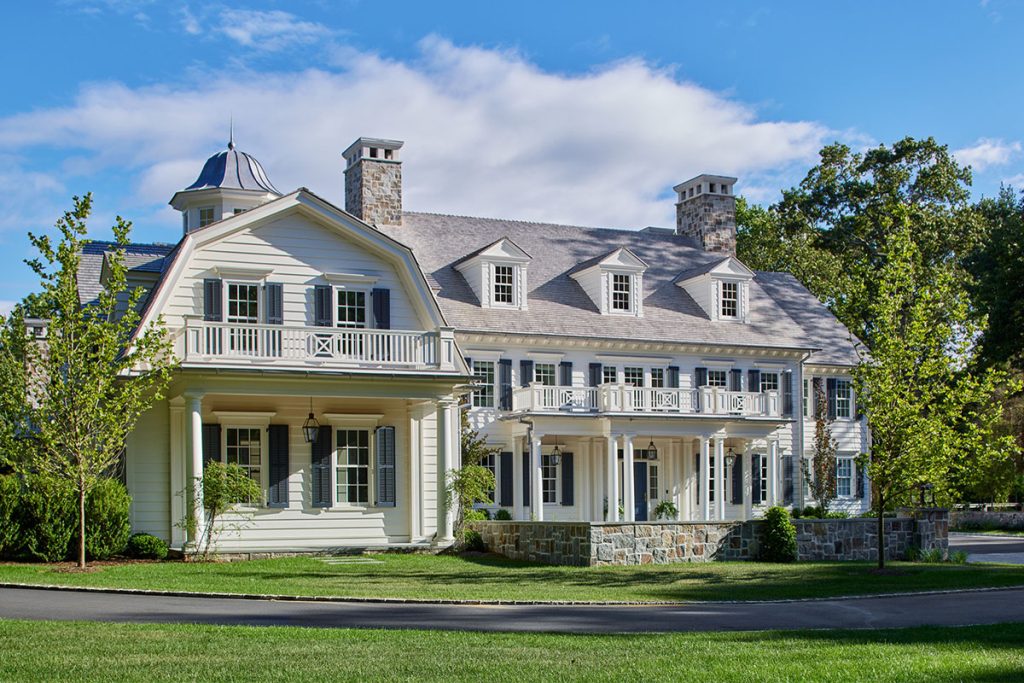 A Classic Colonial Dream Estate with Shingle-Style Architecture