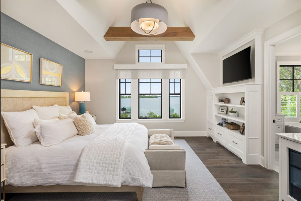 Elegant Cottage Style Luxury Home on Lake Minnetonka