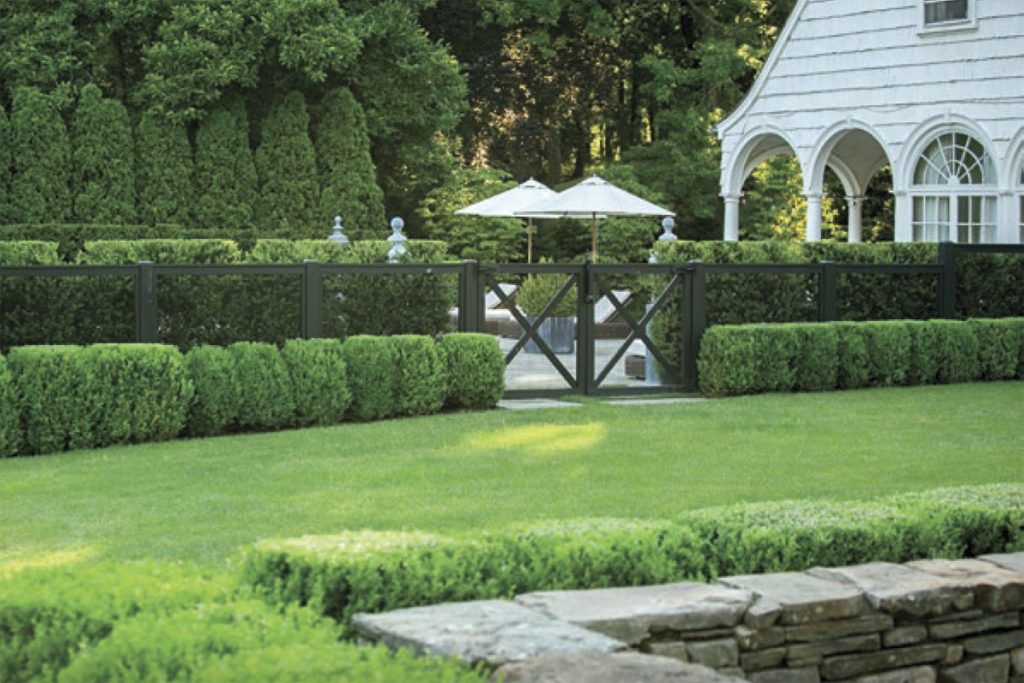 A Traditional Estate Gets a Contemporary Landscaping Makeover