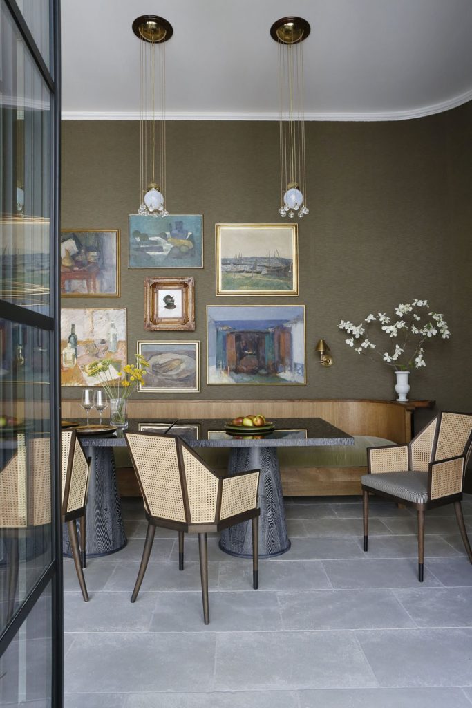 Stately Modern Estate with Classic Architectural Influences