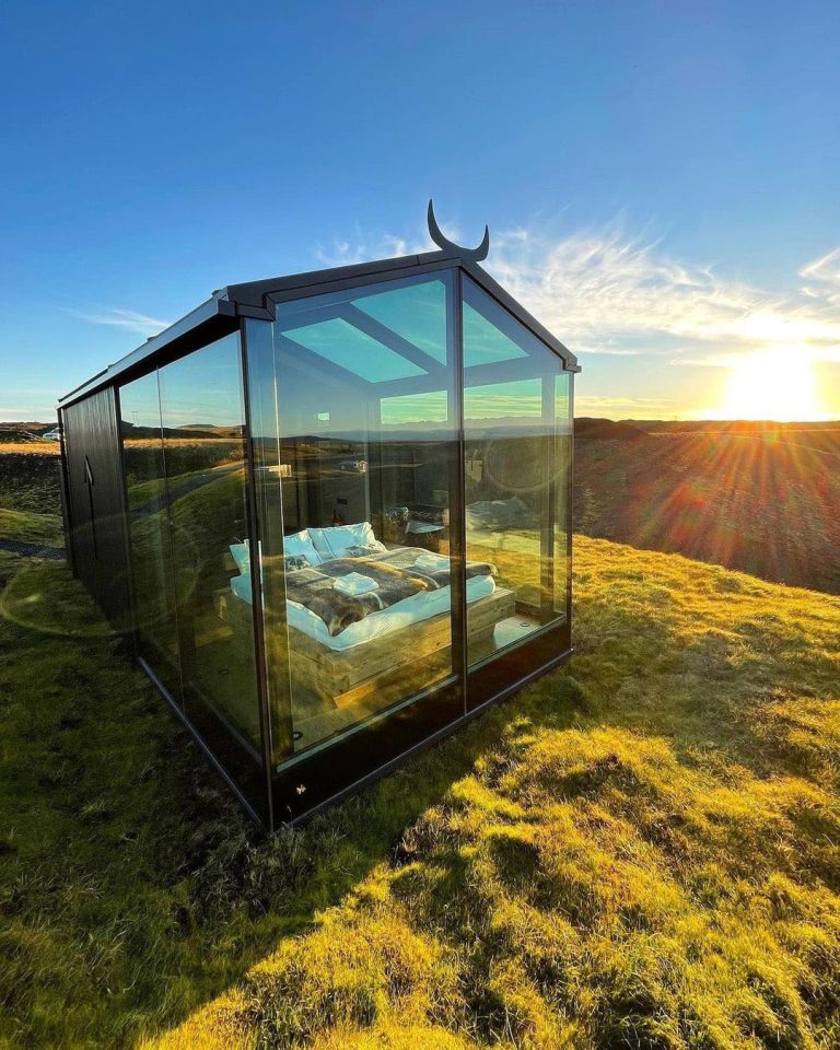 Panorama Glass Lodge: Sleeping Under the Stars in a Glass Tiny House