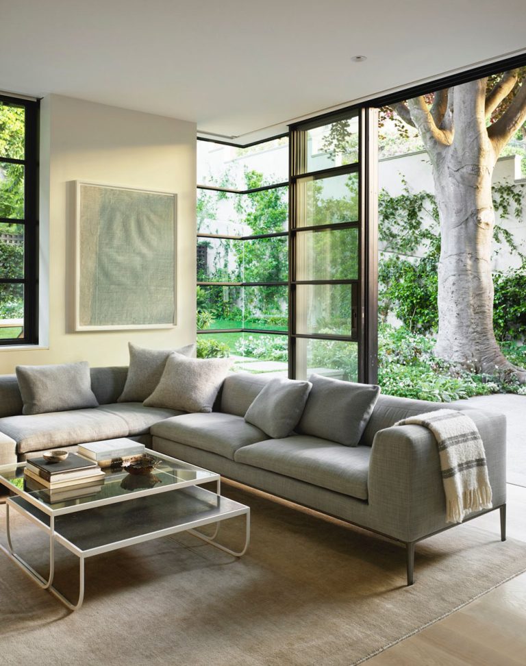 Traditional-Italian-Style-Architecture-Blends-with-Modernist-Update_8 ...