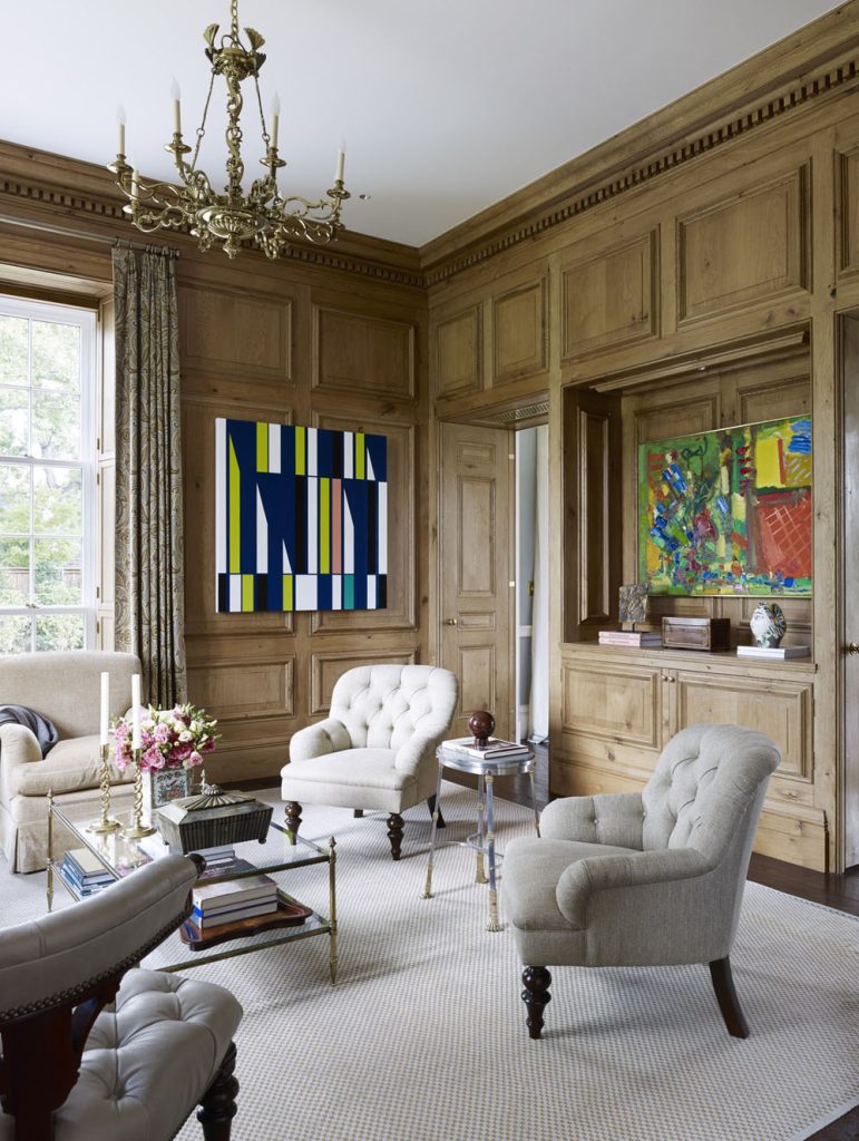 Classic Federal-Style Mansion with Timeless Elegance