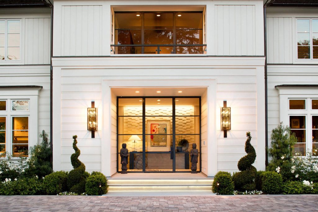 A Serene Californian Luxury Home With Transitional Architecture