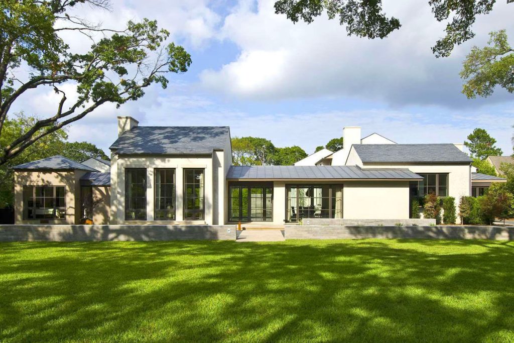 Transitional Style Modernist Home Built Around an Inner Courtyard