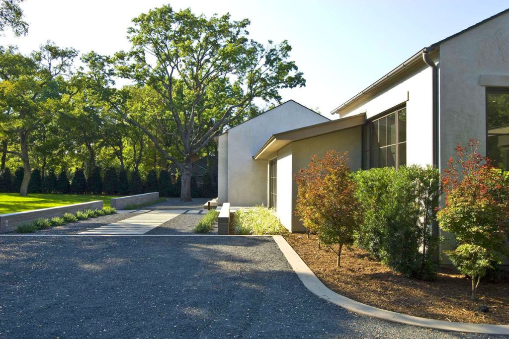 Transitional Style Modernist Home Built Around an Inner Courtyard