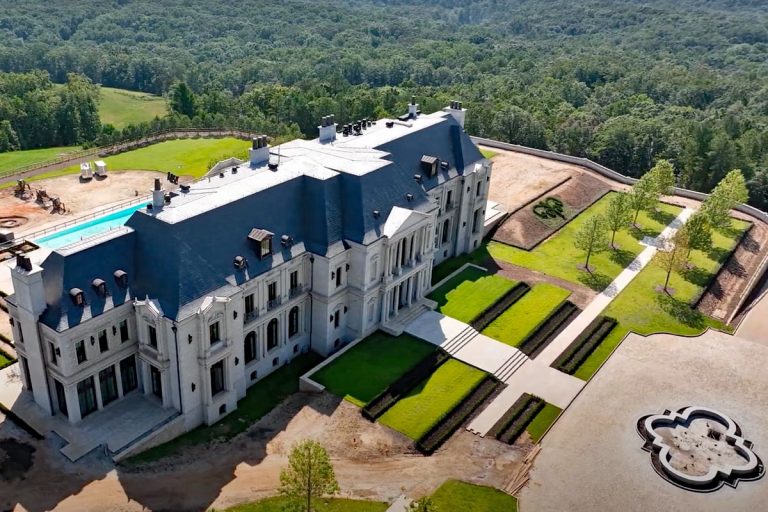 Tyler Perry’s Multi-Million Dollar Grand Estate in Georgia