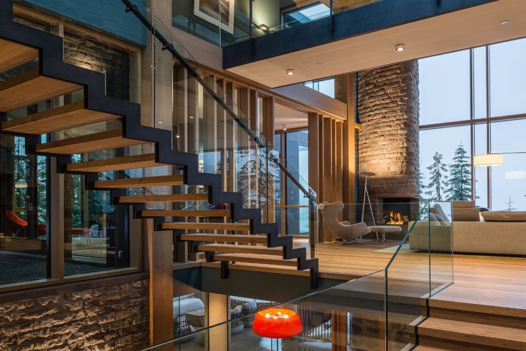 Modern Luxury Mountain Estate with Breathtaking Panoramic Valley Views