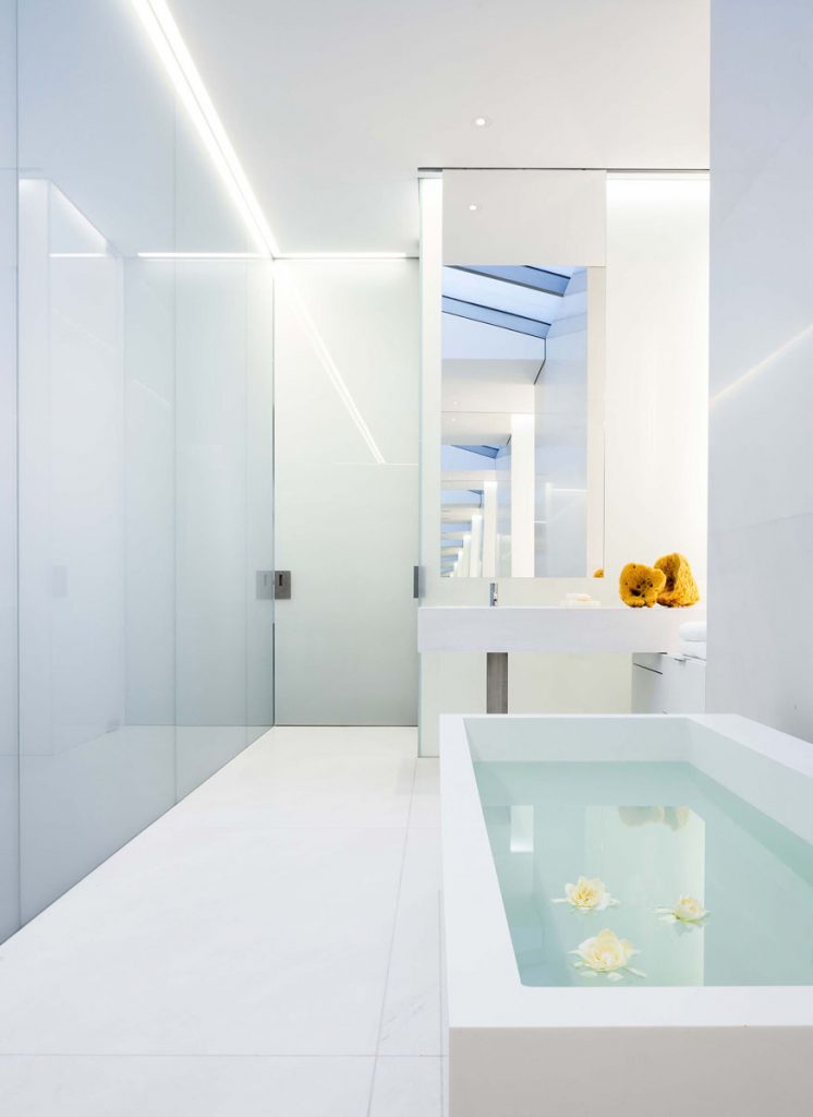 Timeless Manhattan Townhouse in a Landmarked Limestone Building ...