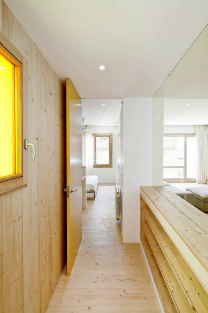 Intimate Modern Apartment Design In Barcelona | iDesignArch | Interior ...