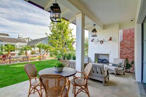 Farmhouse Style Beach Cottage with Open Concept Living