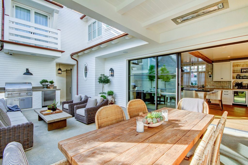 Farmhouse Style Beach Cottage with Open Concept Living